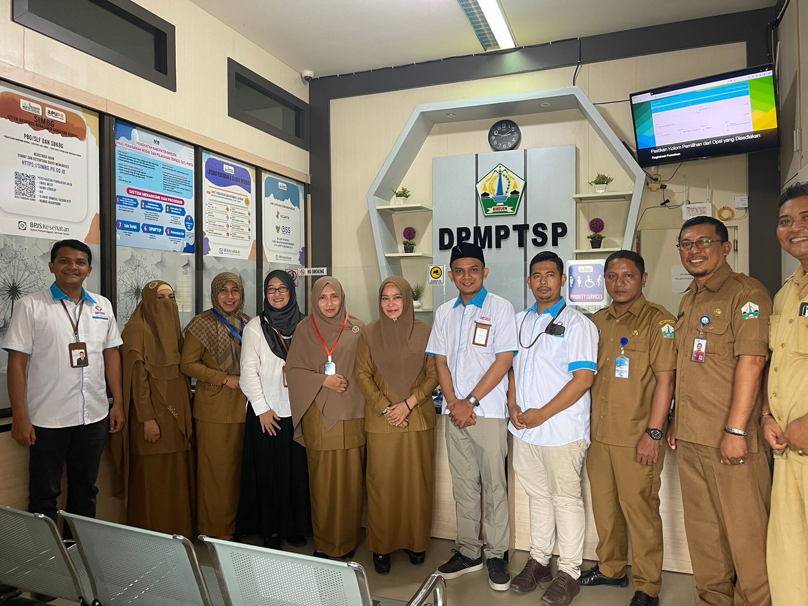Foto Bersama dengan tim ombudsman RI Senin, September 2022